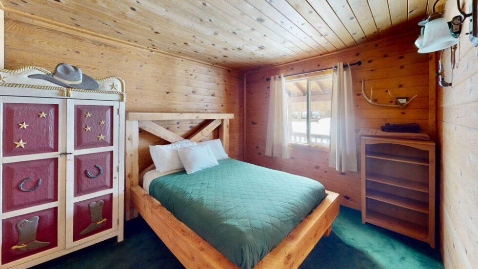 Accommodations - Wolf Springs Cabin Rentals